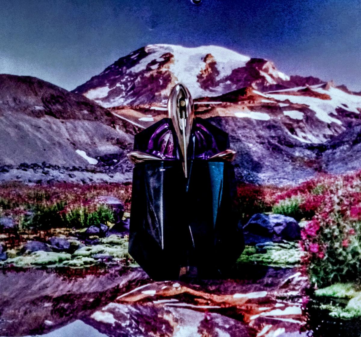 Alien Mugler perfume - a fragrance for women 2005