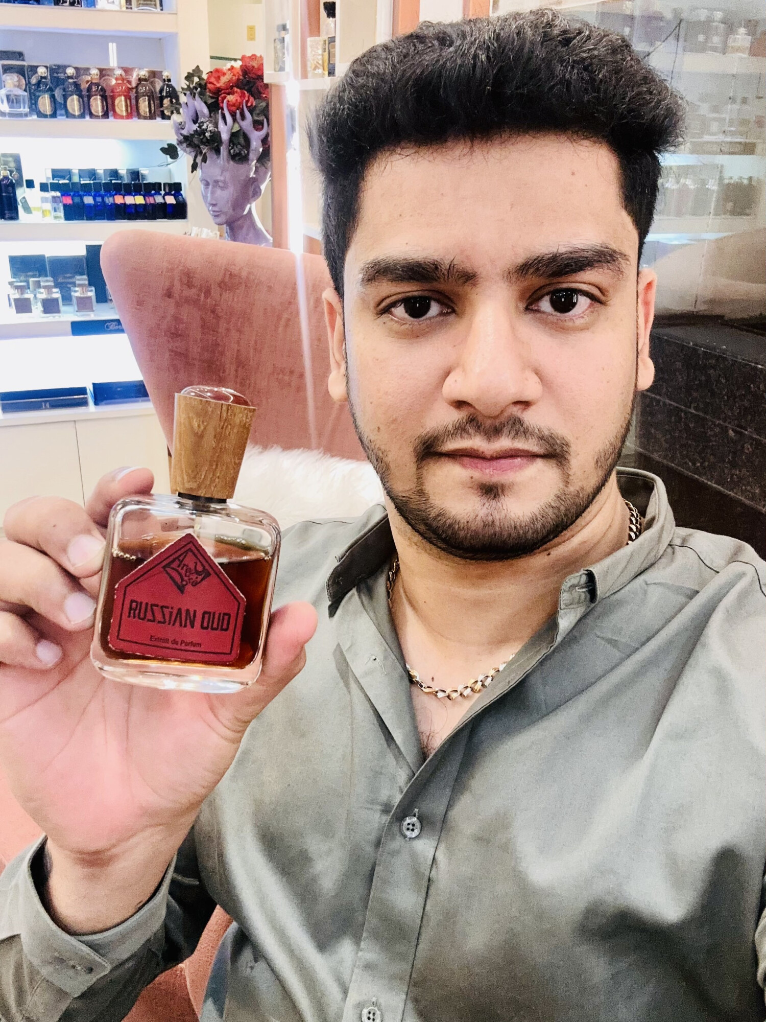 Russian Oud Areej Le Doré 香水 - 2018年のユニセックス フレグランス
