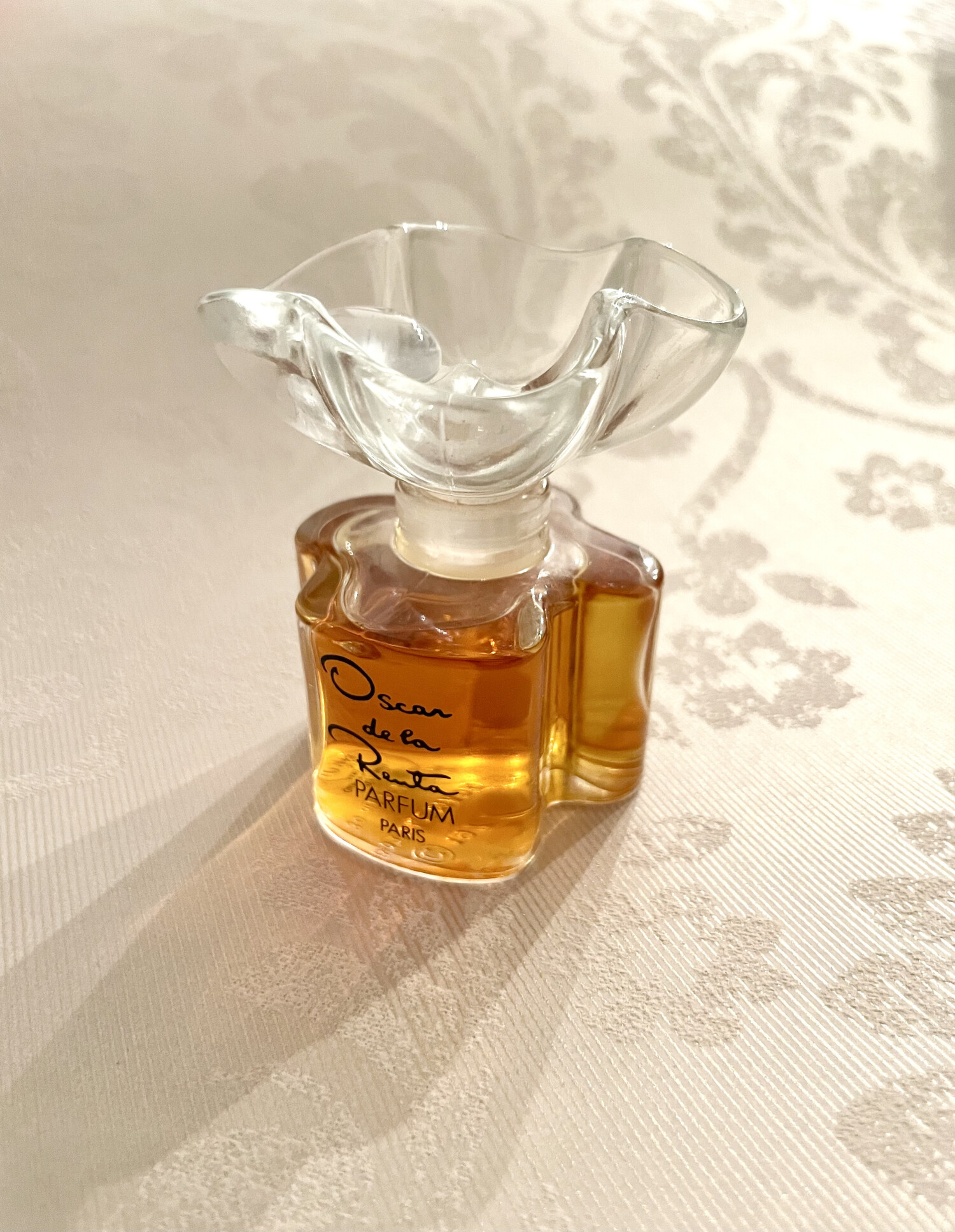 Oscar Oscar de la Renta perfume - a fragrance for women 1977