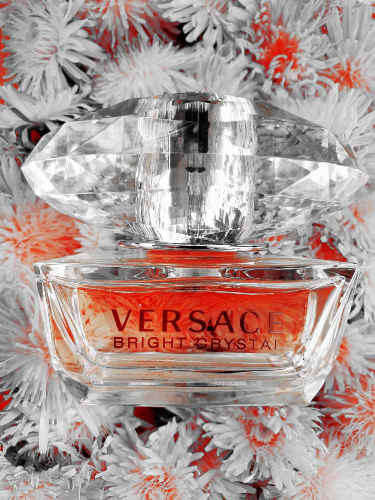 Bright Crystal Versace perfume - a fragrance for women 2006