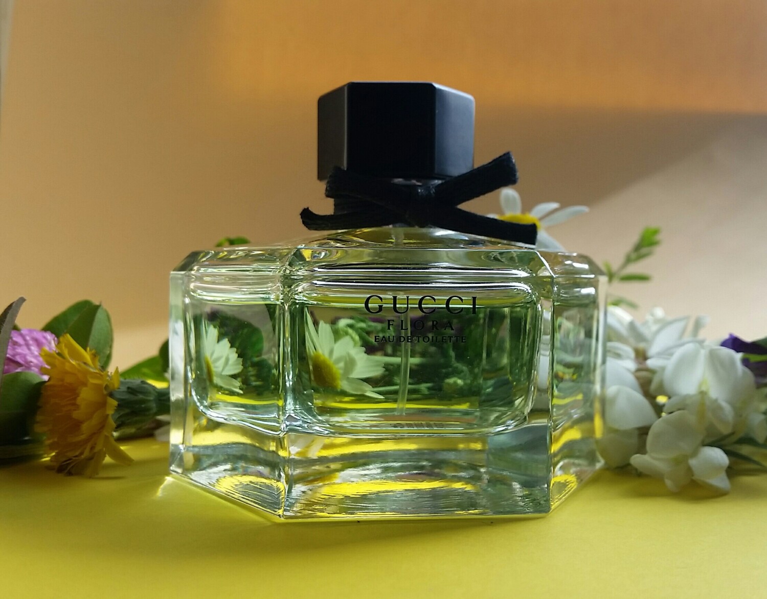 Flora by Gucci Eau Fraiche Gucci perfume - a fragrance for women 2011