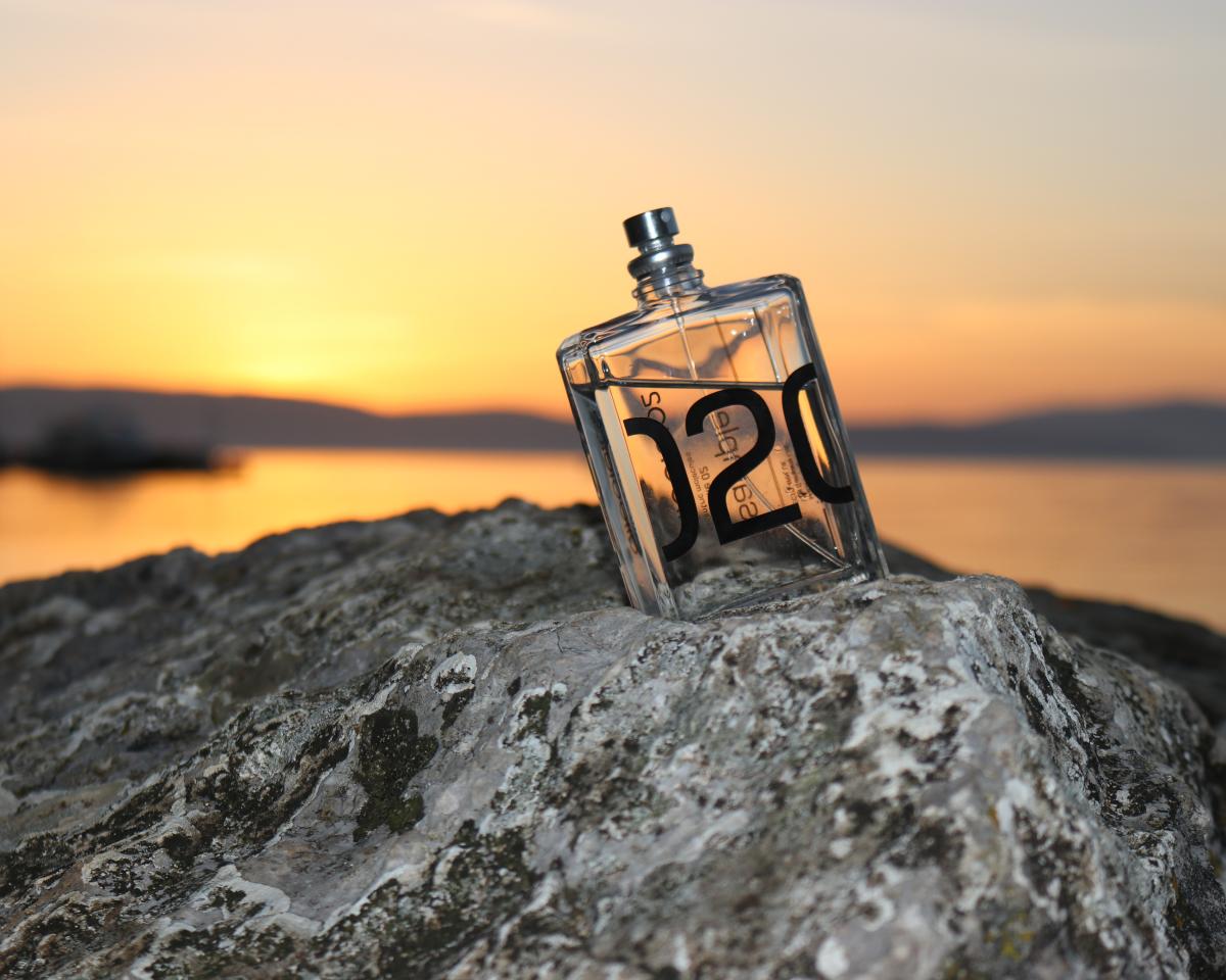 Molecule 02 Escentric Molecules perfume - a fragrance for women and men ...
