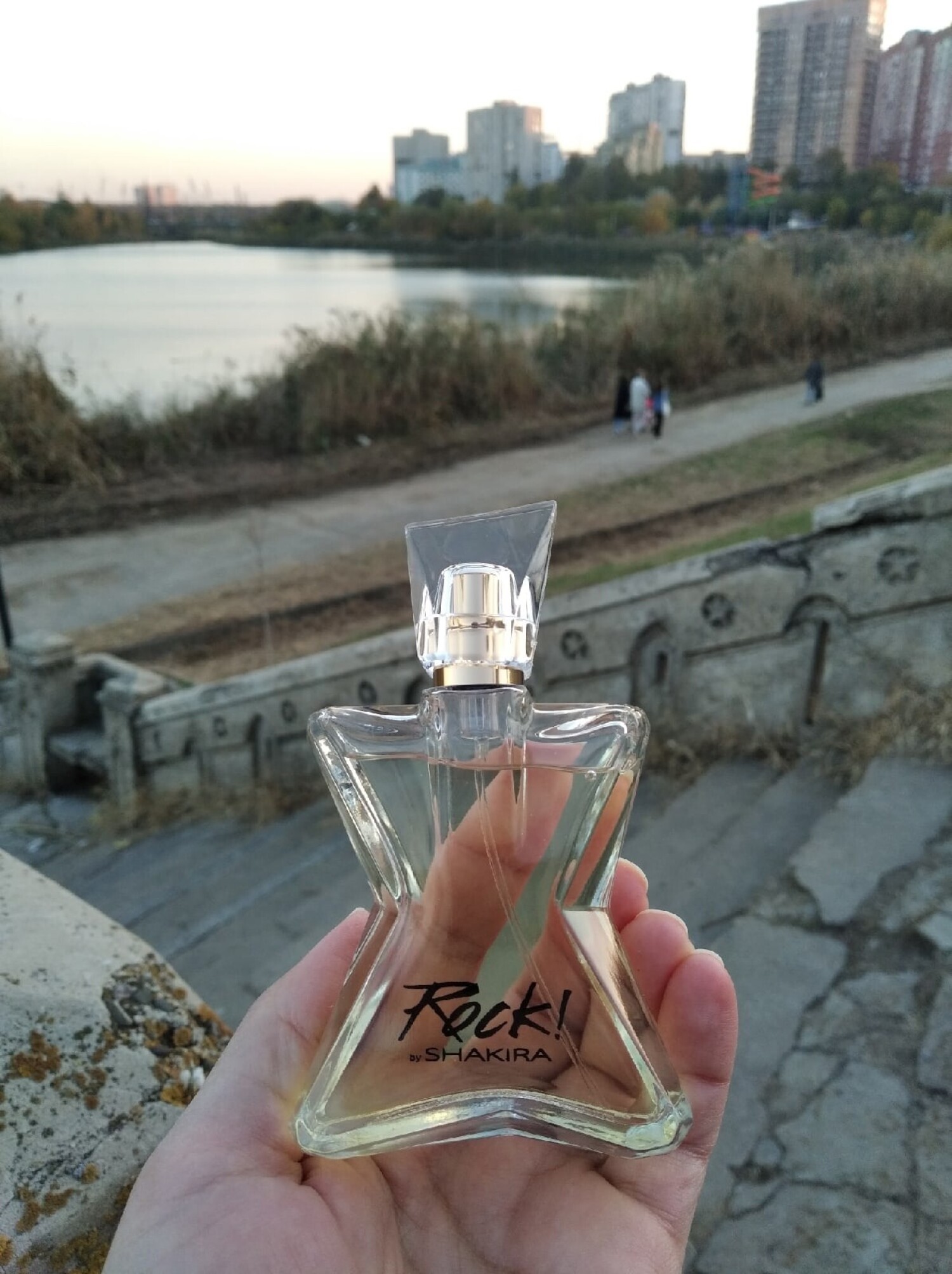 Rock! by Shakira Shakira perfume - a fragrância Feminino 2014