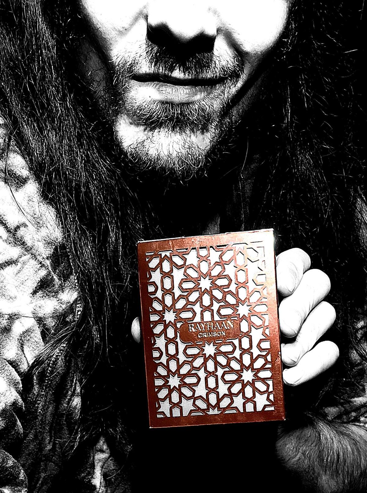 Crimson Rayhaan cologne - a fragrance for men