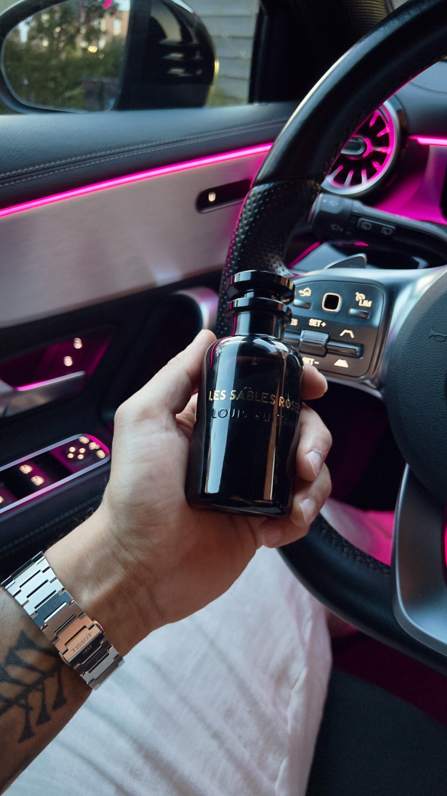 Les Sables Roses Louis Vuitton perfume - a fragrance for women and men 2019