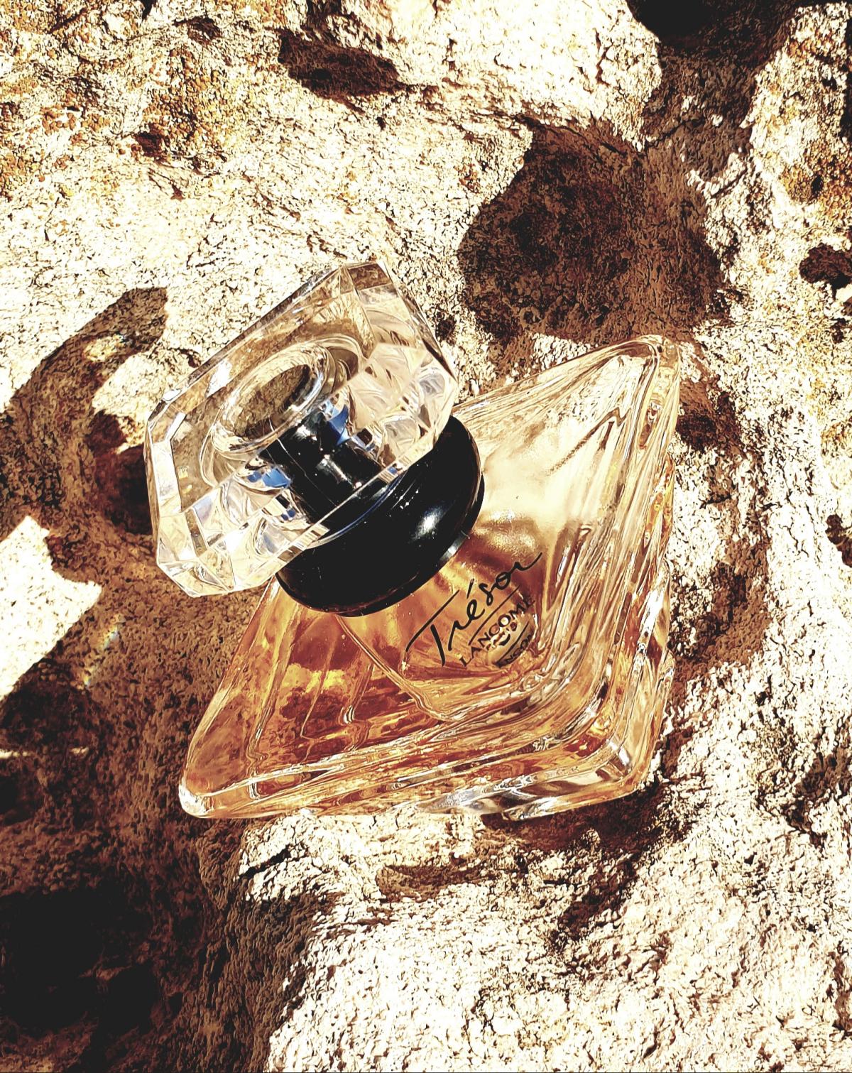 Tresor Lancome perfume - a fragrance for women 1990