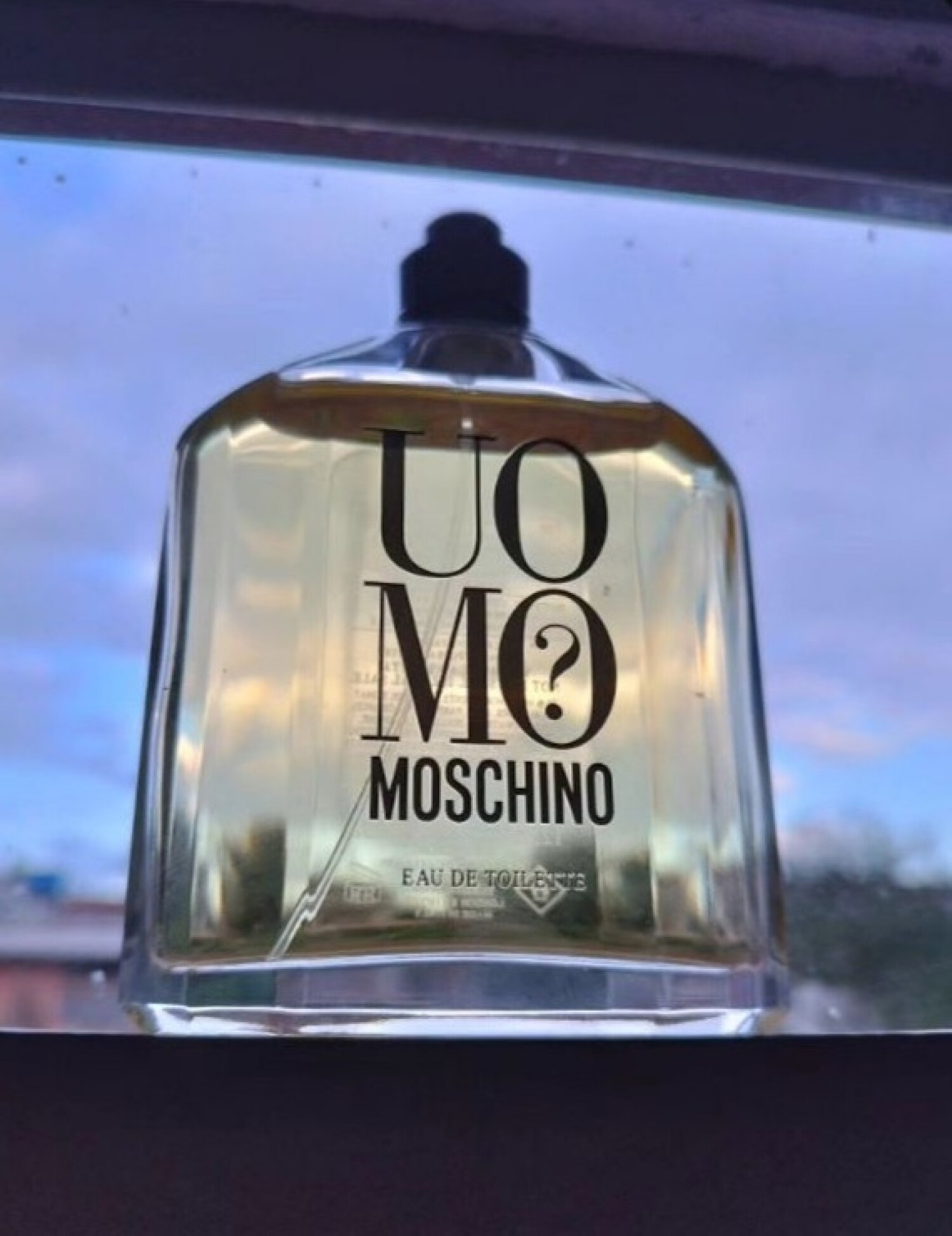 Uomo? Moschino Colônia - a fragrância Masculino 1998